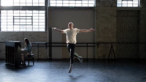 Nn Hellas Μεγαλώνουμε σημαίνει ερχόμαστε πιο κοντά στα σχέδιά μας