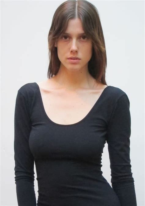 Picture Of Raquel Nave