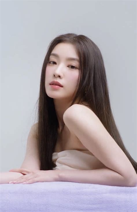 Pin By Ssc 💜🤍 On Matriarchy Red Velvet Irene Red Velvet Photoshoot