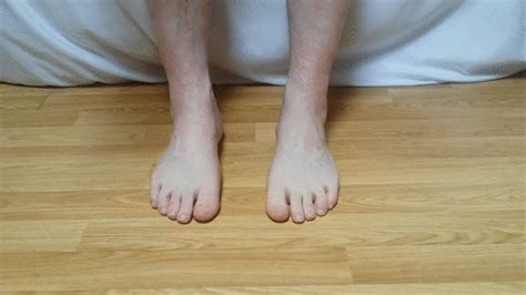 Naked Feet Enclosed In A Bag Frills You Clips Sale