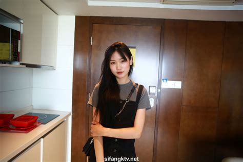 Nude Photo Set Of Chinese Model Yifei