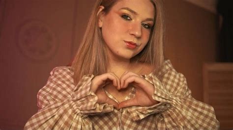 Free Shemale Porn Pics Page 3 Xhamster