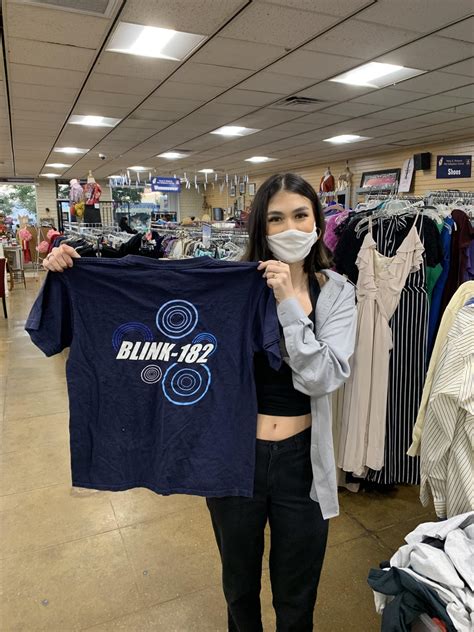 Blink 182 Tee R Vintageclothing