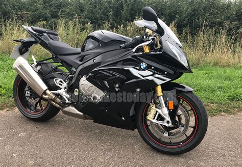 Cv Bmw S1000rr 2018 Performance Tech And Rider Excellence