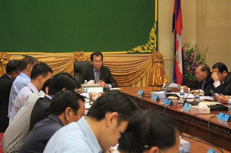 ក ក្រុមប្រឹក្សាសេដ្ឋកិច្ច សង្គមកិច្ច និងវប្បធម៌ Ecosocc