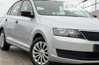 AUTO.RIA – Продам Шкода Рапід 2018 бензин 1.6 ліфтбек бу у Києві, ціна ...