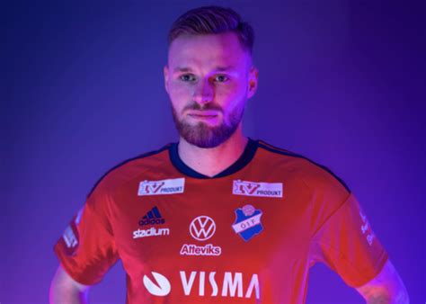 Niklas Söderberg Till Anrika Klubben Märstanu