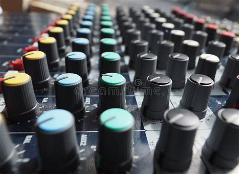 Analog Equalizer For Sound Mixer With Round Button And Line Button