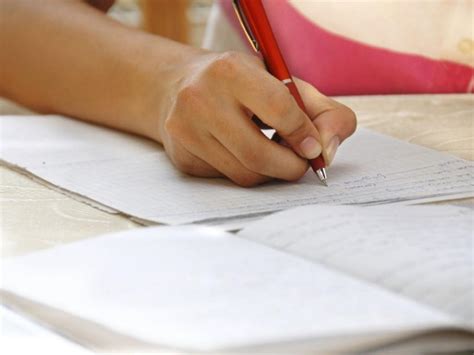 МОН публикува отговорите на матурата по БЕЛ за 7 клас България