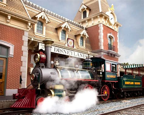 Disneyland Railroad Engineers Share Some Thoughts And Trivia Ahead Of