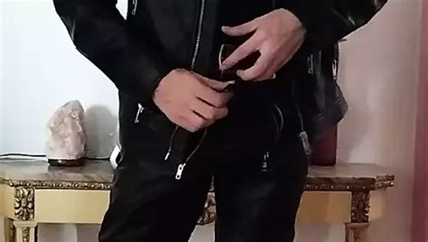 Smoker Leather Master Cum Xhamster