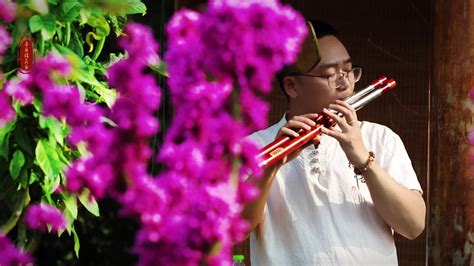 巴乌演奏图片巴乌图片大山谷图库