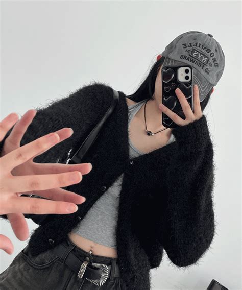 여리루즈핏 로맨틱 브이넥 단추 퍼 데일리 가디건 7color 에이블리