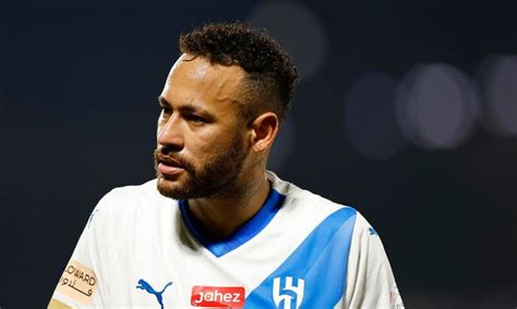 Did Neymars Ring Get Stolen The Soccer Player Reacts To His Interaction With An Al Hilal Fan