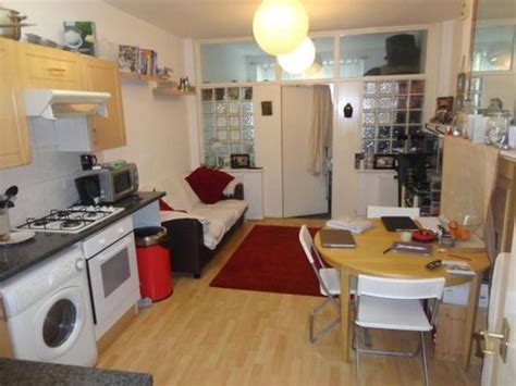 Property Valuation 205 Golders Green Road London Barnet Nw11 9by