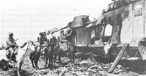 Разбитый немецкий бронепоезд №69, район Тарнополя, март 1944 г ...