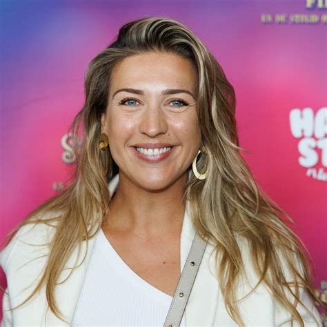 Michelle Bollen In Het Mooiste Meisje Van De Klas Linda Nl