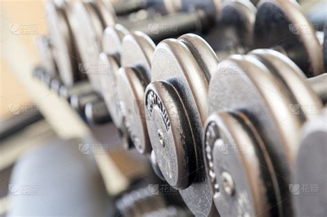 运动哑铃砝码健身设备重的水平画幅杠铃无人盘子举重训练