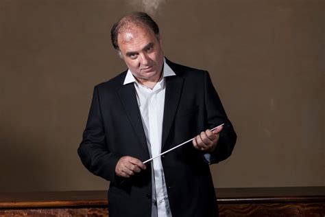 Затягат примката Проверяват всички театри за далавери Lupa Bg