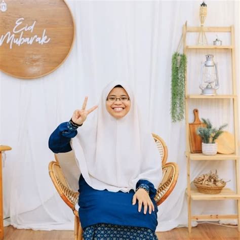 Muna Hajar Roslan Muna Hajar • Threads Say More