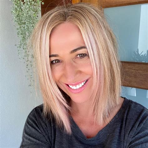 20 Trendiest Medium Layered Bob Haircuts For Shoulder Length Hair