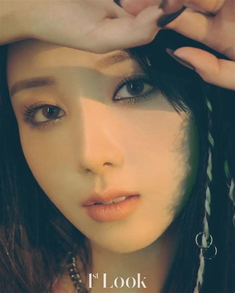 Gi Dle Shuhua Spotlight China Magazine February 2023 Issue