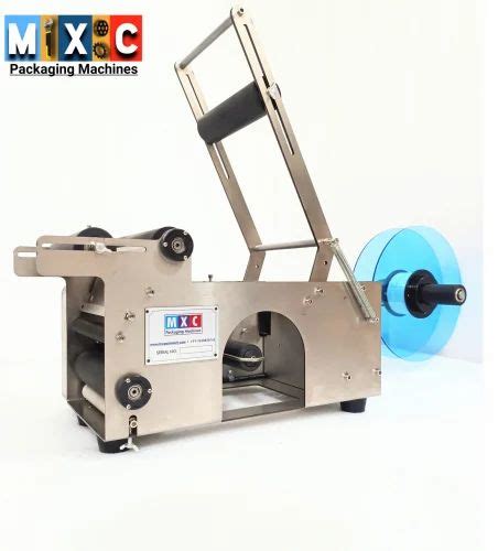Semi Automatic Round Bottle Labelling Machine Capacity 40 Bpm At Rs