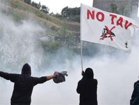 Протесты во Франции — Haqqin