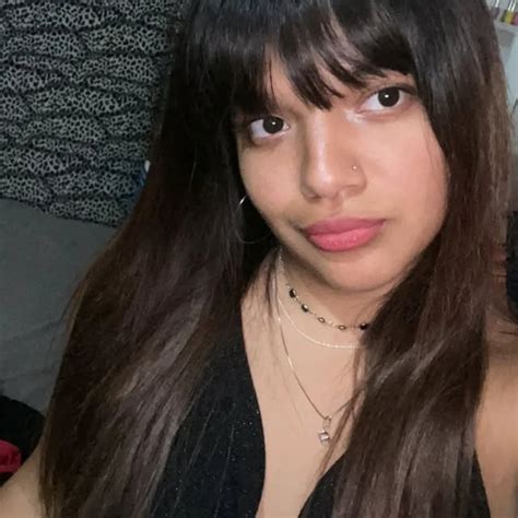 Maii Calvo On Threads