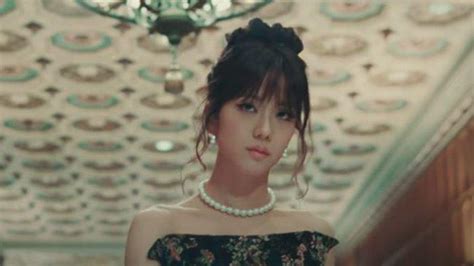 Arti Lagu Flower Jisoo Blackpink Lirik Kkothyanggiman Namgigo Gatdanda