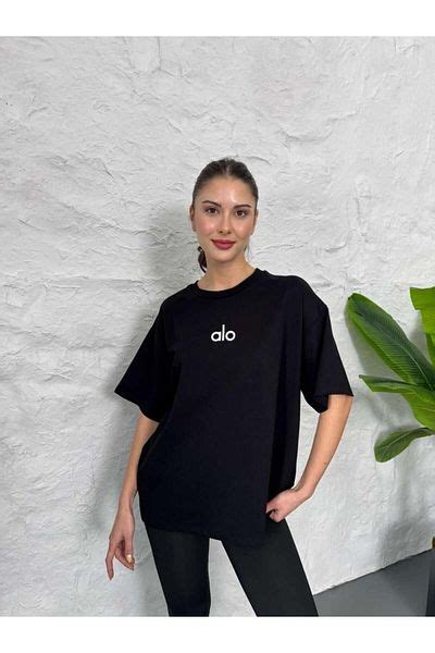 ملابس وأكسسوارات نسائية عصرية ترينديول