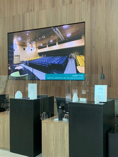 Amf Advanced Multimedia N°1 Des Créateurs Décrans Géant Led
