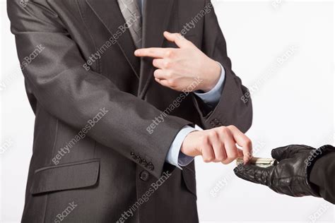 Man In A Suit Does Not Accept A Bribe 이미지 536025487 게티이미지뱅크