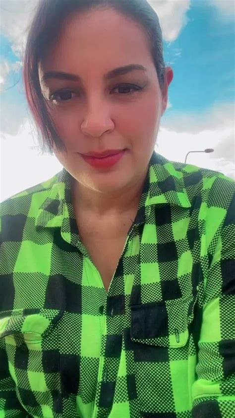 look how this latina moves | Scrolller