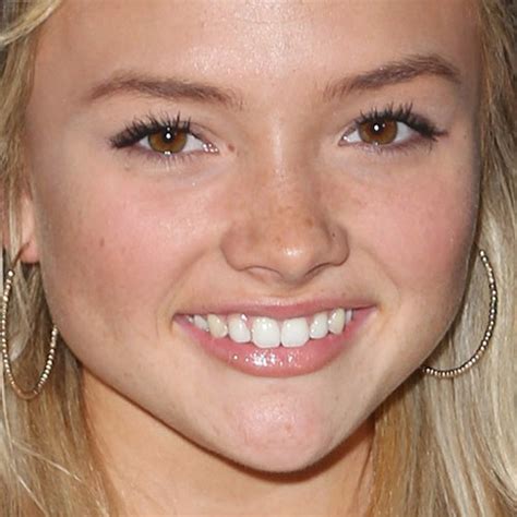 Natalie Alyn Linds Makeup Photos And Products Steal Her Style