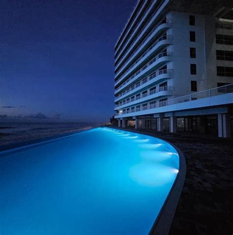 ფეხსაცმელი და ტანსაცმელი ინგლისიდან