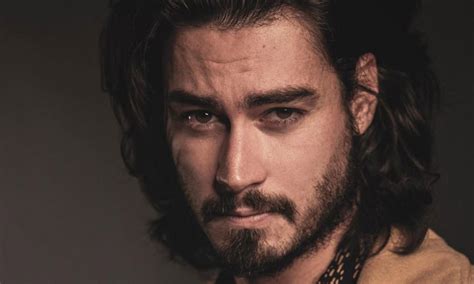 Manuel Masalva Actor De Narcos México Regresa A Nuestro País Para Continuar Con Su Recuperación