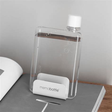 Stay Hydrated With A Reusable Minimalist Memobottle