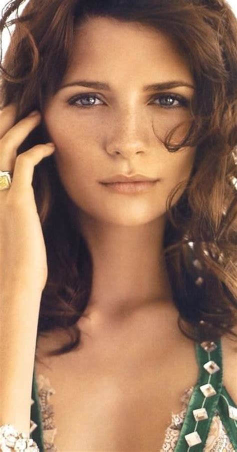 10 Mischa Barton Notting Hill Character Background