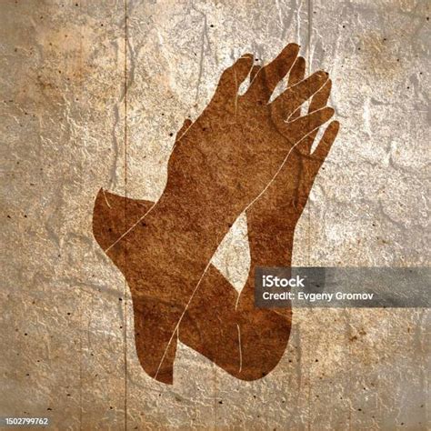 어두운 배경에 종교와 하나님에 대한 믿음에 대한 믿음으로 손을기도 소망이나 사랑과 헌신의 힘 나마스테 또는 나마스카 손 제스처 기도 위치 교회에 대한 스톡 벡터 아트 및