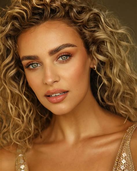 Isabelle Stickland Biography 27 Photos Age Height Real Name Instagram Account 2025