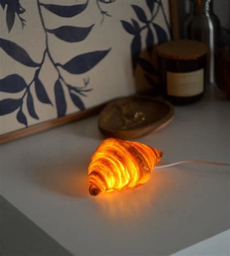 Світильник круасан ручної роботи від Svitlo Xlib — ціна 450 грн у каталозі Настільні лампи