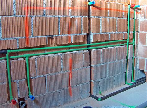 Vodovodna Instalacija U Kupatilu Plasticne Cevi