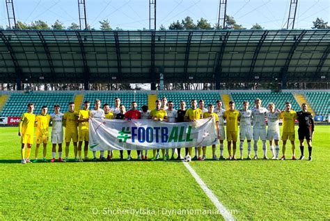 Динамо 2 Корріку 5 0 Юнацька ліга УЄФА Розгром завдяки голам Осипенка і Андрейка та хет