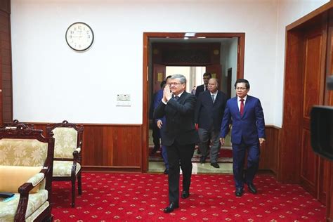 ព្រឹកនេះ សម្តេចអគ្គមហាពញាចក្រី ហេង សំរិន ប្រធានរដ្ឋសភា បានអនុញ្ញាតឱ្យ