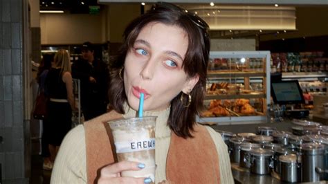 Emma Chamberlains Chamberlain Coffee Launches A Smoothie At Erewhon