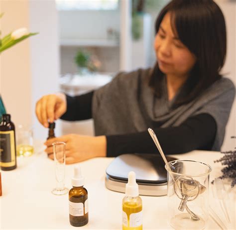 Custom Blending And Formulation Monna Tang