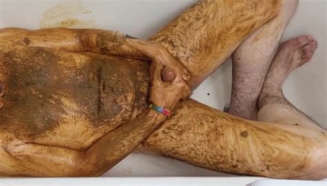 Hairy Boy Smears His Body ThisVid