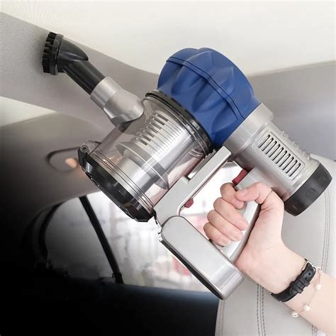 Рачна правосмукалка за во автомобил Mkmarket