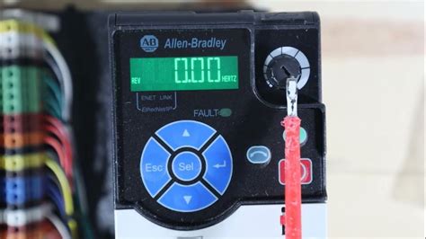 Powerflex 525 Vfd Reset To Factory Defaults And Using The Faceplate Controls Hands On Youtube